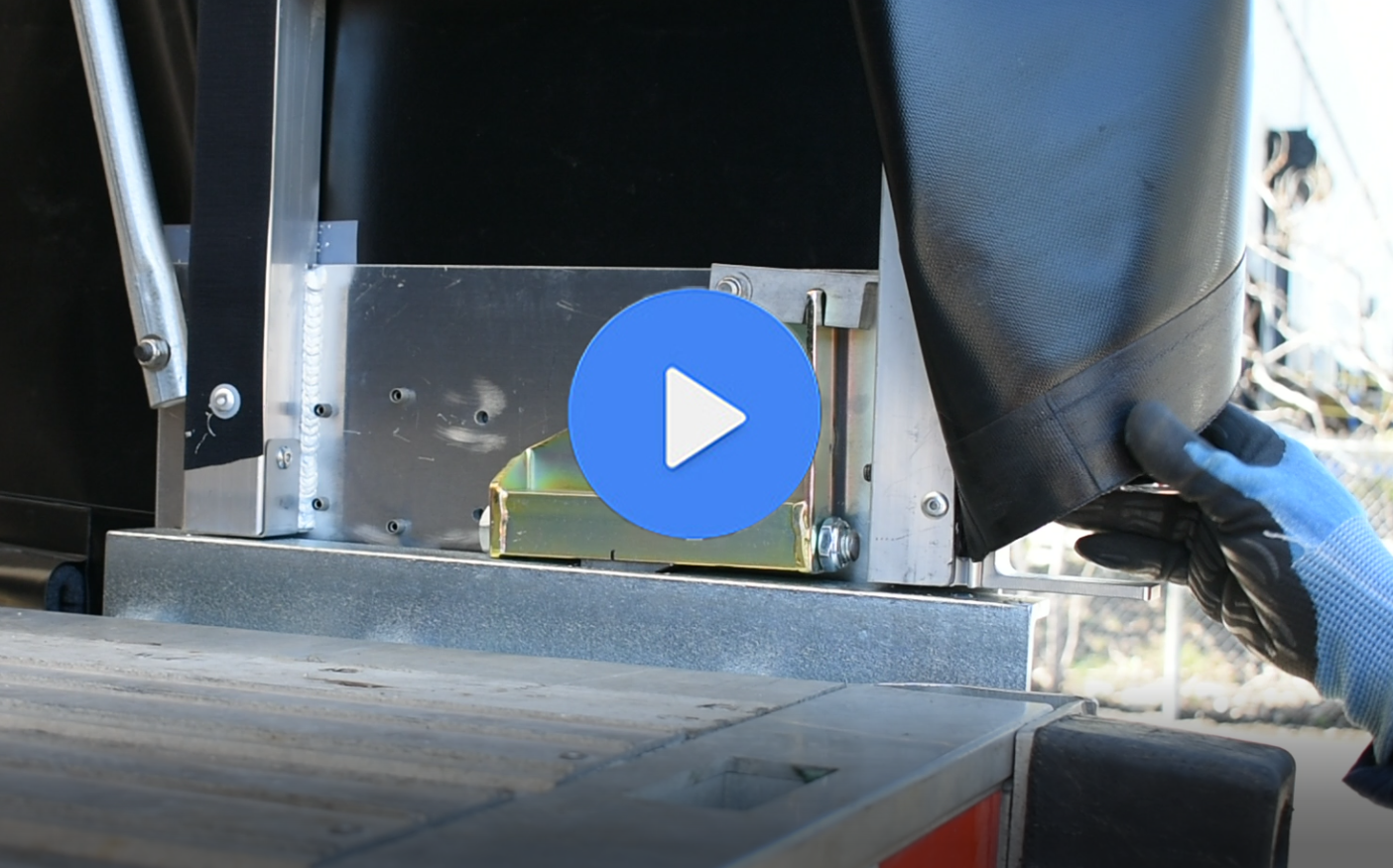 Chameleon: Flatbed Rolling Tarp Systems